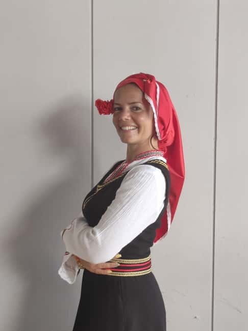 Photos with traditional costumes in Sofia - The Photos and Final Moments