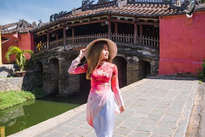 PhotoShoot Ao Dai Viet Nam In Hoi An - Setting the Scene: Hoi An’s historic charm