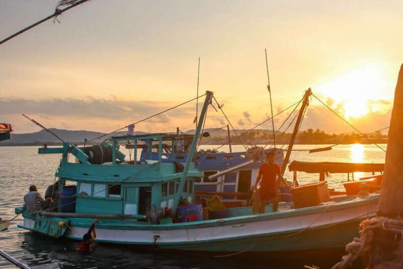 Phu Quoc Night Squid Fishing Experience - Considerations and Tips