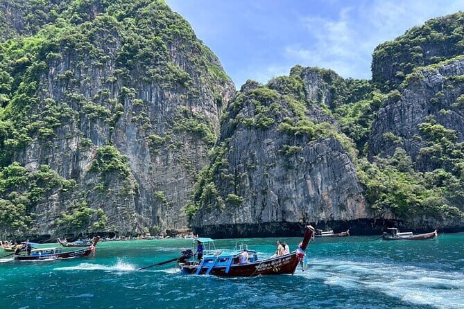 Phuket: Best of Phi Phi Islands Snorkeling Tour with Lunch - Key Points