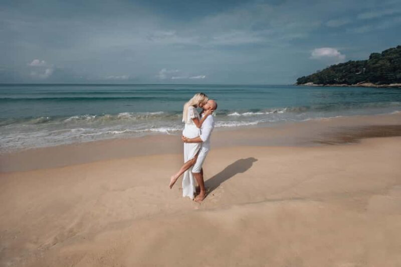 Phuket: couple photoshoot at Surin Beach - The Practical Aspects