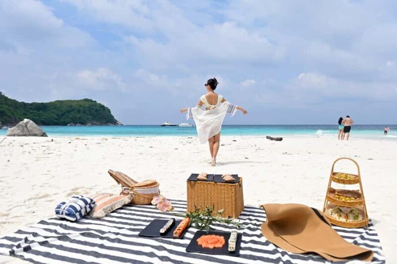 Phuket Luxury Catamaran Tour Racha Water Toys/Picnic/Sunset - FAQ