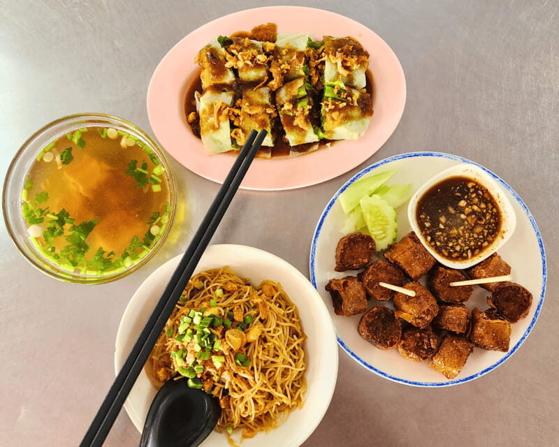 Phuket: Old Town Morning Street Art Walking Tour with Lunch - Who Will Love This Tour?