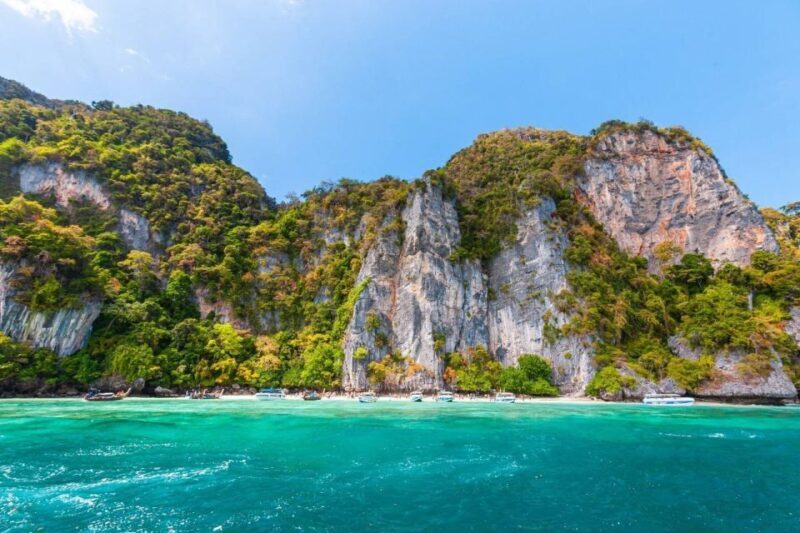 Phuket: Phi Phi Islands and Maya Bay Day Trip with Lunch - Why This Tour Delivers Good Value
