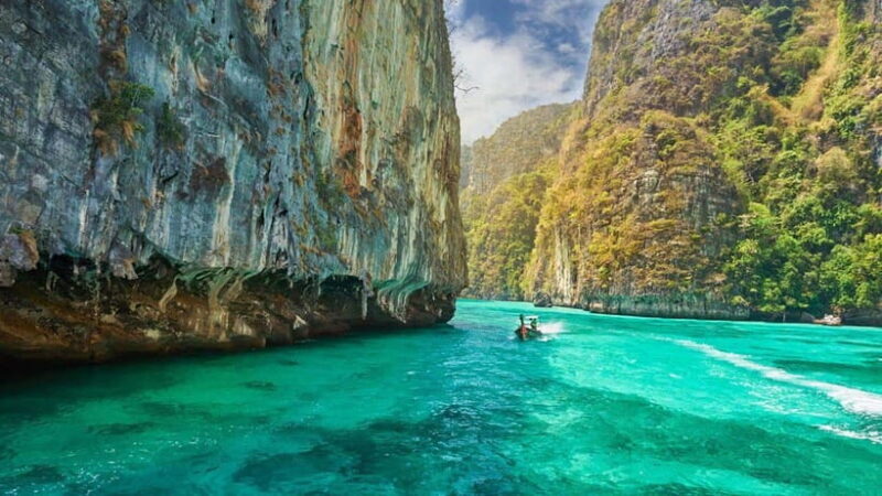 Phuket: Phi Phi Islands and Maya Bay Day Trip with Lunch - In The Sum Up