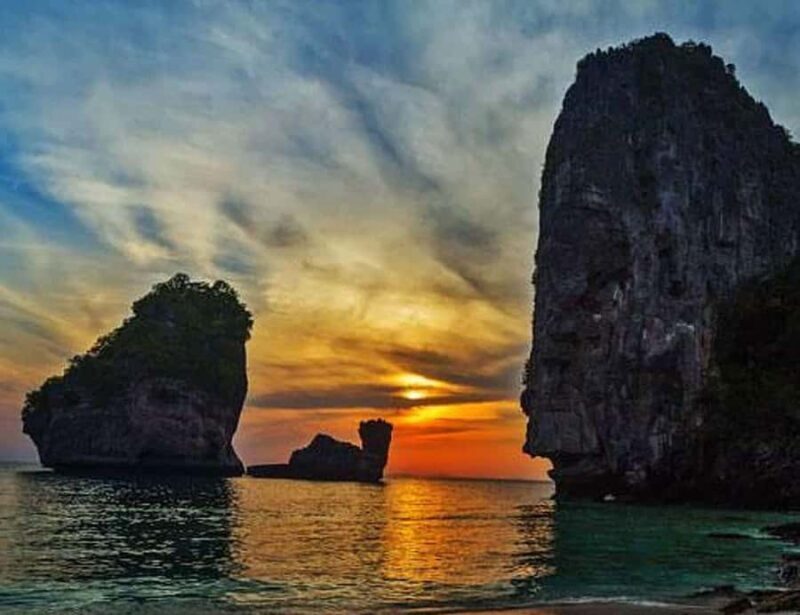 Phuket: Private Sunrise Tour to Phi Phi & Bamboo Islands - The Sum Up