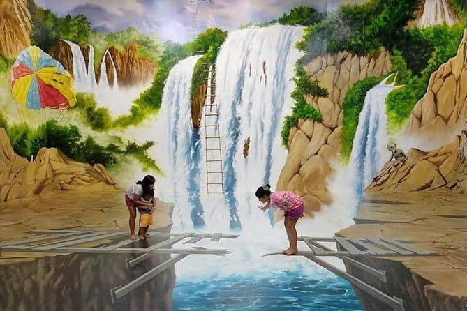 Phuket to Phi Phi Islands: Daytime Discovery Tour - The Group Experience and Safety