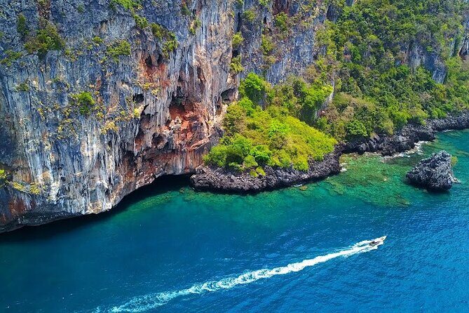 Phuket: Wow Andaman Snorkeling Trip to Phi Phi & Bamboo Islands - The Experience: A thorough look at each stop