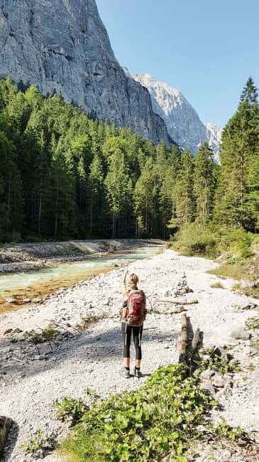 Pick-up in Munich: 2-day hike to Zugspitze (via Knorrhütte) - An Inside Look at the Zugspitze Hiking Tour