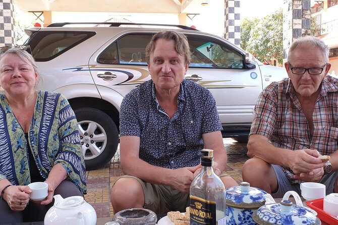 Pick up services from Da Nang Airport or train station to Hoi An - The Full Picture: What to Expect from This Transfer Experience