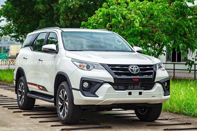 Pick up services from Da Nang Airport or train station to Hoi An - Who Is This Tour Best For?