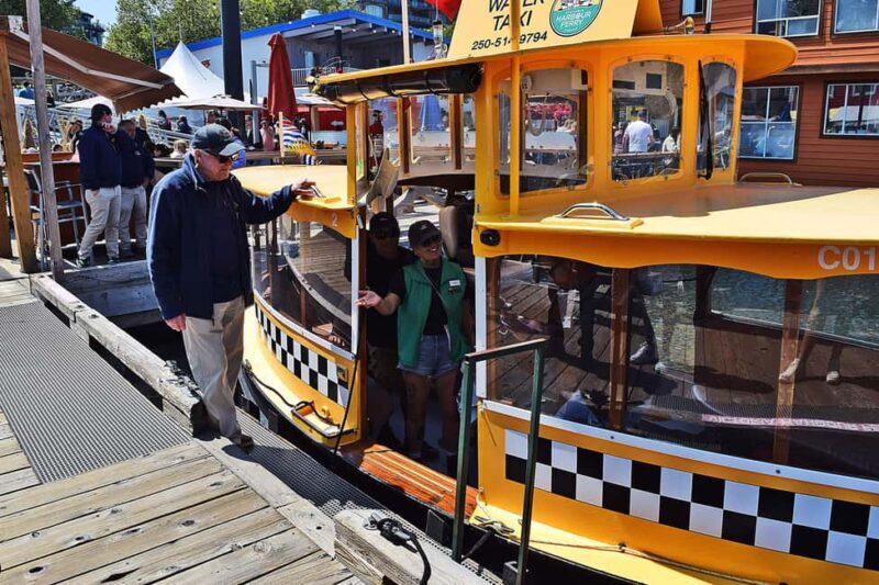 Pickle Pub Crawl: Ferry Rides and Appetizers - Who Will Love This Tour?