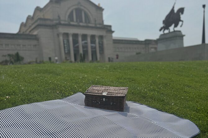 Picnic for 2-3 in Forest Park: 3-4 Restaurants in Every Basket! - Introduction: A Charming Picnic in the Heart of St. Louis