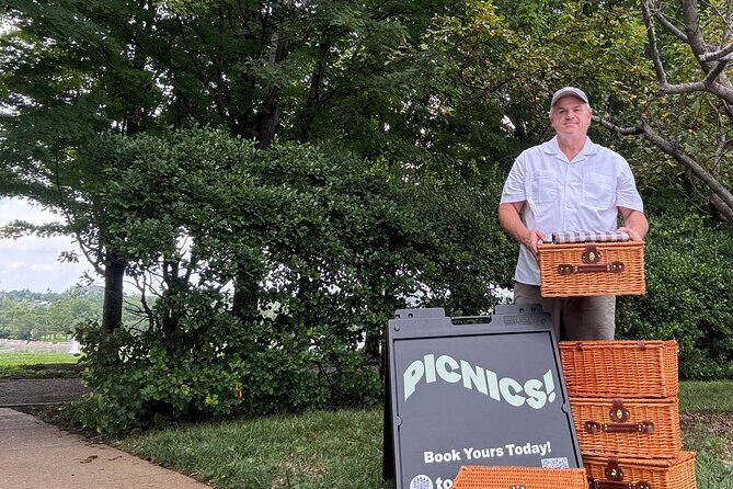 Picnic for 2-3 in Forest Park: 3-4 Restaurants in Every Basket! - Key Points
