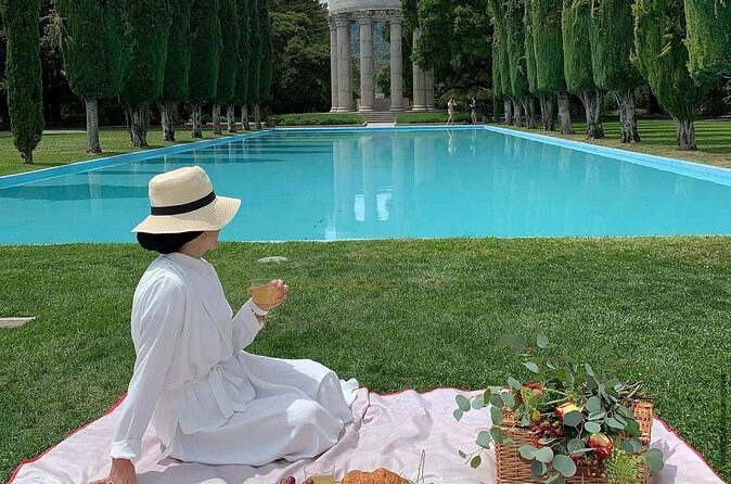 Picnic Packages for 2 to 4 ppl - Who This Experience Is Best For