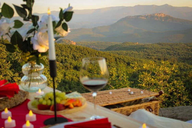 Picnic with a View: Belogradchik's Breathtaking Romance - An In-Depth Look at the Belogradchik Picnic Experience