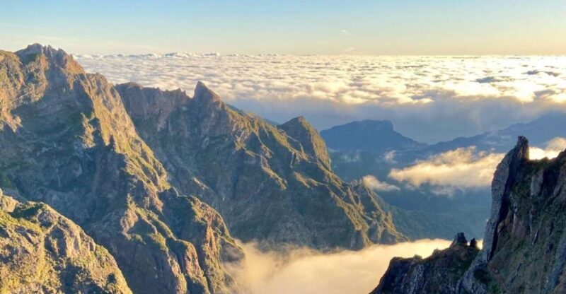 Pico Do Arieiro Pico Ruivo Sunrise or Morning Hike Transfers - Key Points