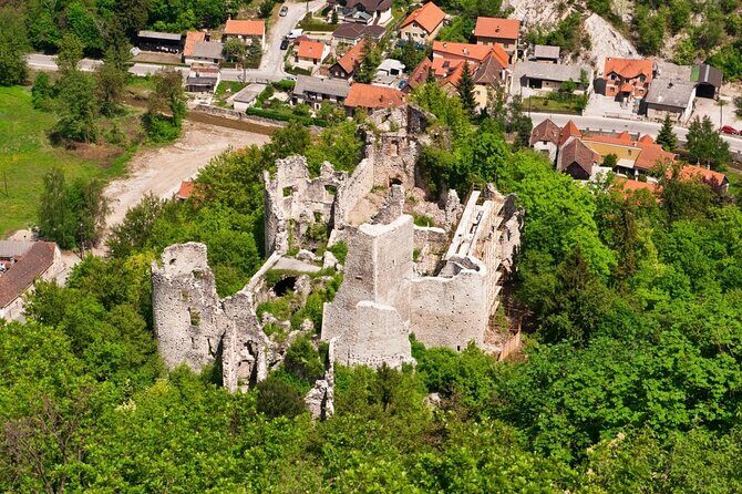 Picturesque Samobor & Samobor Castle Half-day Tour - A Scenic Journey from Zagreb to Samobor