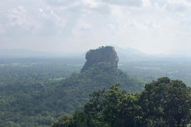 Pidurangala Rock and National Pack - Key Points