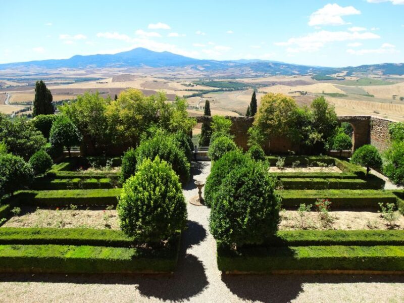 Pienza: Private Walking Tour with Tuscan Tasting Experience - Scenic Drive and Panoramic Views