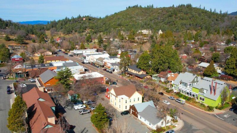 Pies & Pickaxes: A Historic Walking Tour of Julian, CA - The Experience in Detail