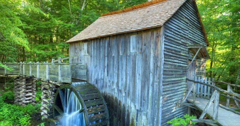 Pigeon Forge: Cades Cove Tour in a Pink Panorama Van - Key Points: