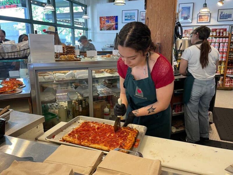 Pike Place Market: Meet the Market - Food and Fun Tour - An In-Depth Look at the Tour Experience