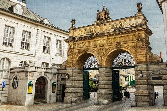 Pilsner Urquell brewery Private day trip, Pilsen City and Chateau tour + Lunch - FAQ