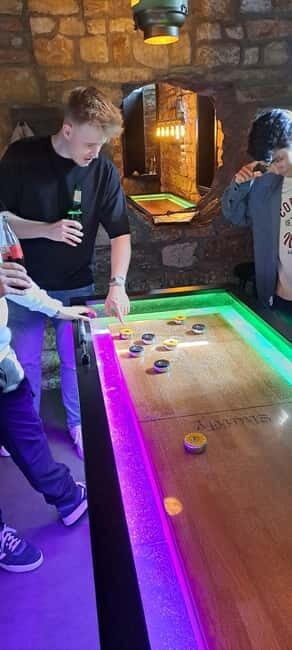 Ping pong or shuffleboard for up to 6 players - The Sum Up