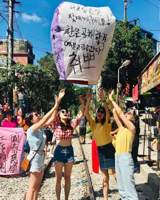 Pingxi: Sky Lantern Experience with Stickers - Additional Notes on Value