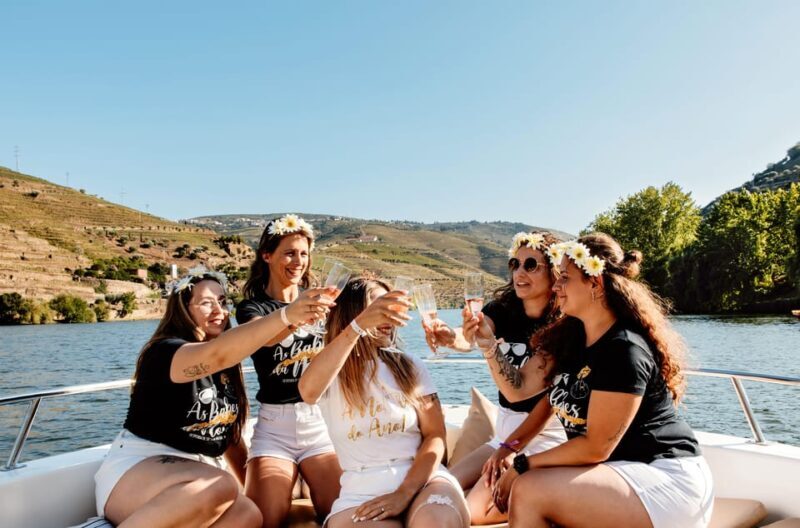 Pinhão: 1 Hour SUNSET Cruise with Sparkling Wine - Who Will Love This Tour?