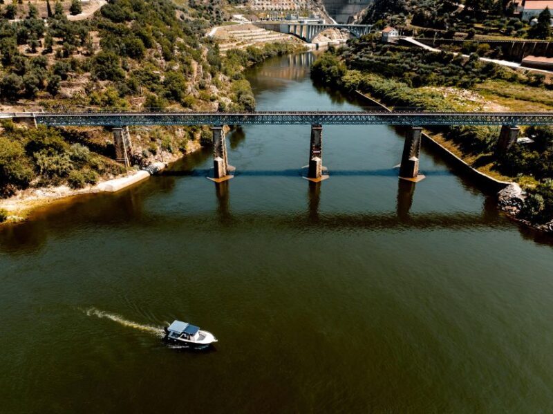 Pinhão: Douro River Boat Tour with Lunch - The Itinerary in Detail