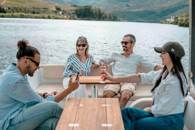 Pinhão: Private Electric Boat Tour 1h- Wine Tasting Included - FAQ