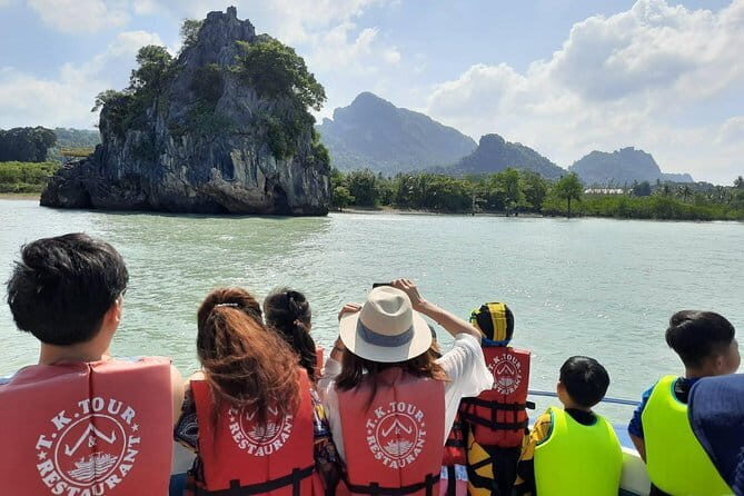 Pink Dolphin and Snorkeling Full Day Experience - Exploring the Itinerary: What to Expect