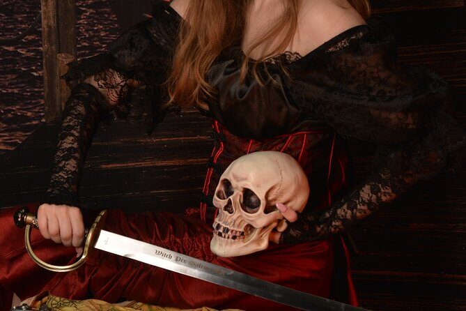 Pirate Costume Photo Shoot - Who Will Appreciate This Tour?