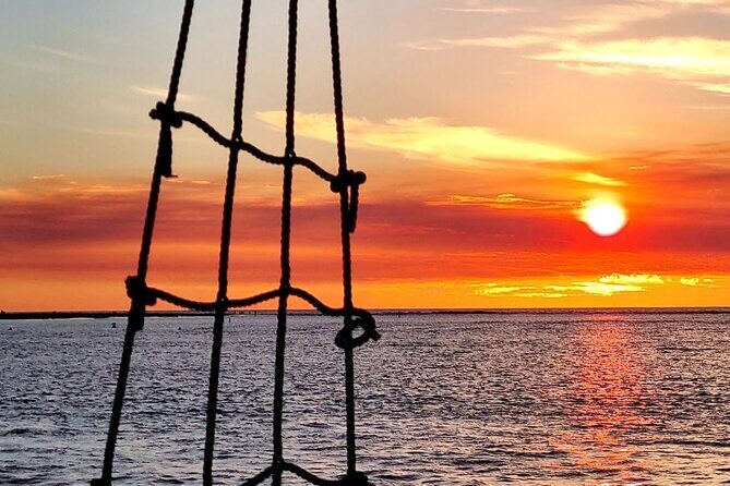 Pirate Ship Sundowner Cruise in Mandurah - FAQ