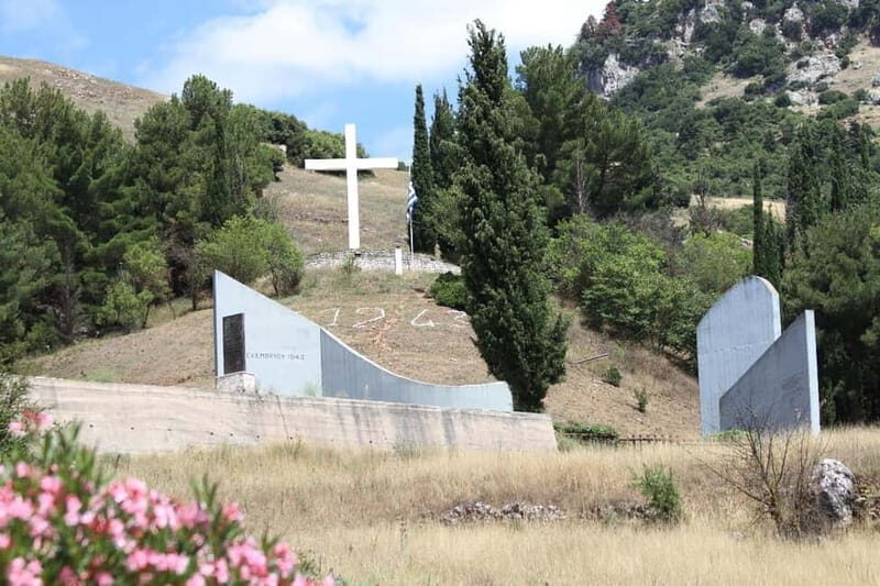 Pireas/Athens: Kalavryta Full-Day Tour - Exploring Kalavryta: A Town of Contrast and Memory