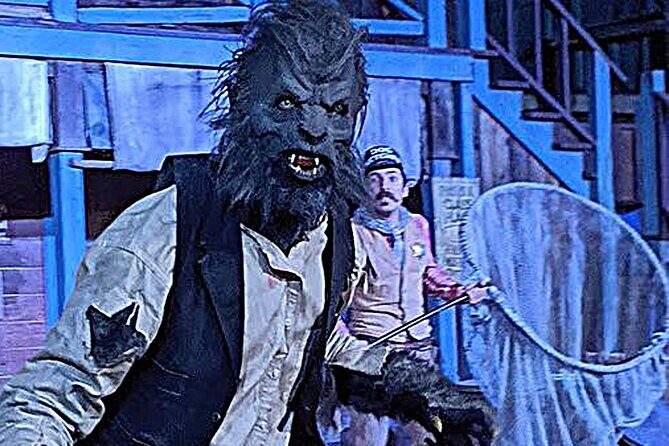 Pistoleros Wolfman Halloween Stunt Show - Pistoleros Wolfman Halloween Stunt Show Review: A Wild West Halloween Adventure