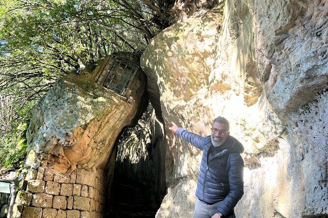 Pitigliano in the footstep of the Etruscan: Hike and wine tasting - FAQ
