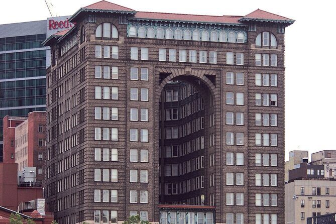 Pittsburgh Cultural District Scavenger Hunt and Escape Game - Key Points