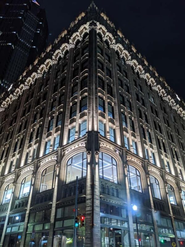 Pittsburgh: Downtown Holiday Lights Walking Tour - FAQ