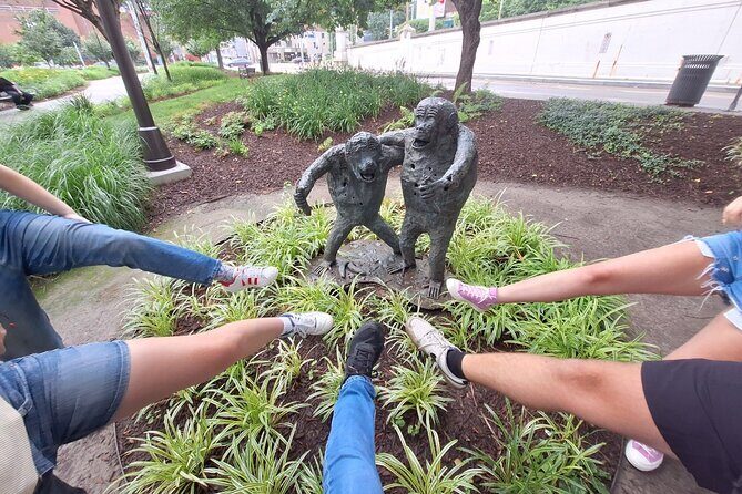 Pittsburgh Puzzling Adventure Scavenger Hunt Walking Activity - A Closer Look at the Puzzling Adventure