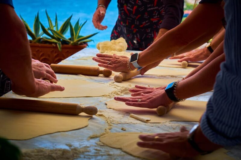 Pizza pasta e sorrento traditional cuisine 100% hands on - Key Points