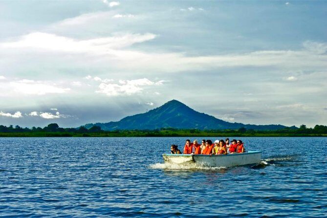 Platinum Round Mountain and Limón Beach Minimum 4 People - A Full Day of Scenic Beauty and Cultural Insights