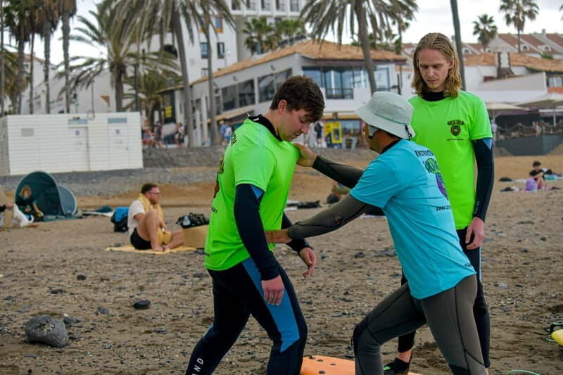 Playa de las Americas: lezione di surf con tutto incluso - The Sum Up