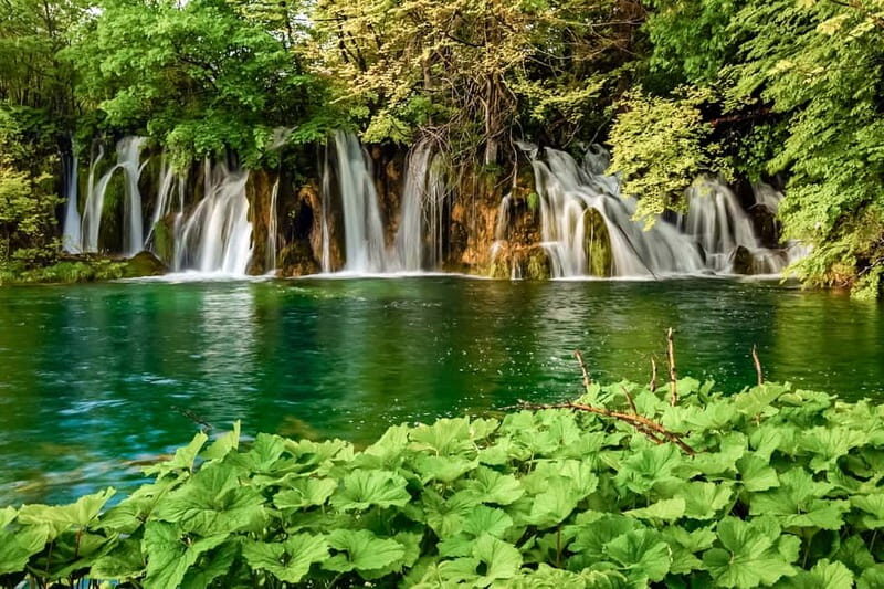 Plitvice Lakes: Guided Walking Tour with Bus and Boat Ride - Additional Practical Details