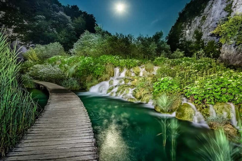 Plitvice Lakes: Guided Walking Tour with Train and Boat Ride - Why This Tour Works