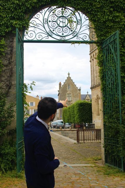 Poitiers: Discover all the City's Heritage in a Walking Tour - Who Should Consider This Tour?