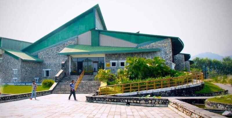 Pokhara: Luxury Holiday & Helicopter Flight to Annapurna BC - The Sum Up