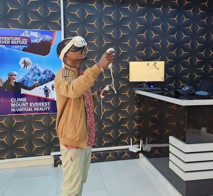 Pokhara: Mount Everest Climbing In Virtual Reality - Who Will Love This Experience?